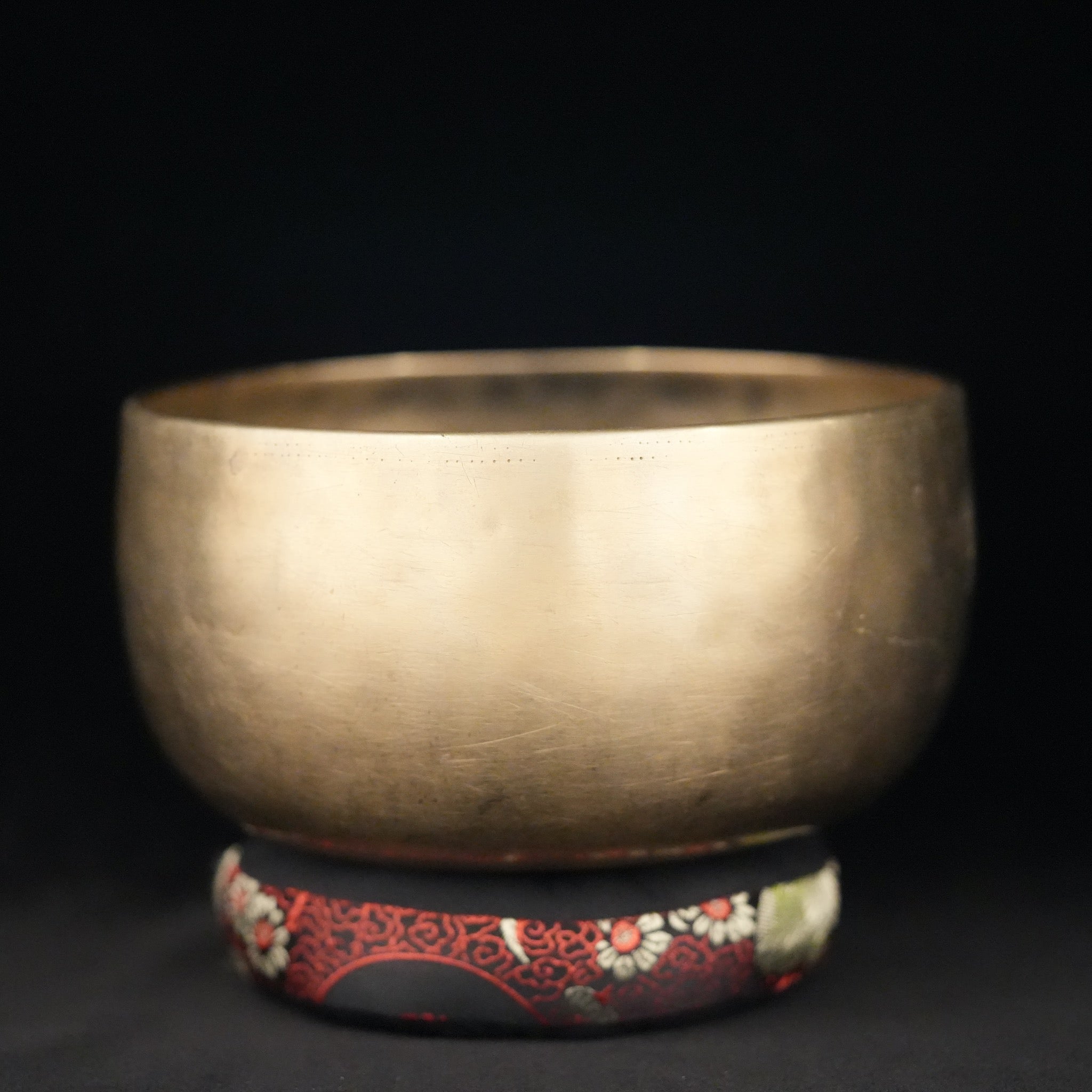 Late Period Antique Singing Bowls – singingbowlmuseum