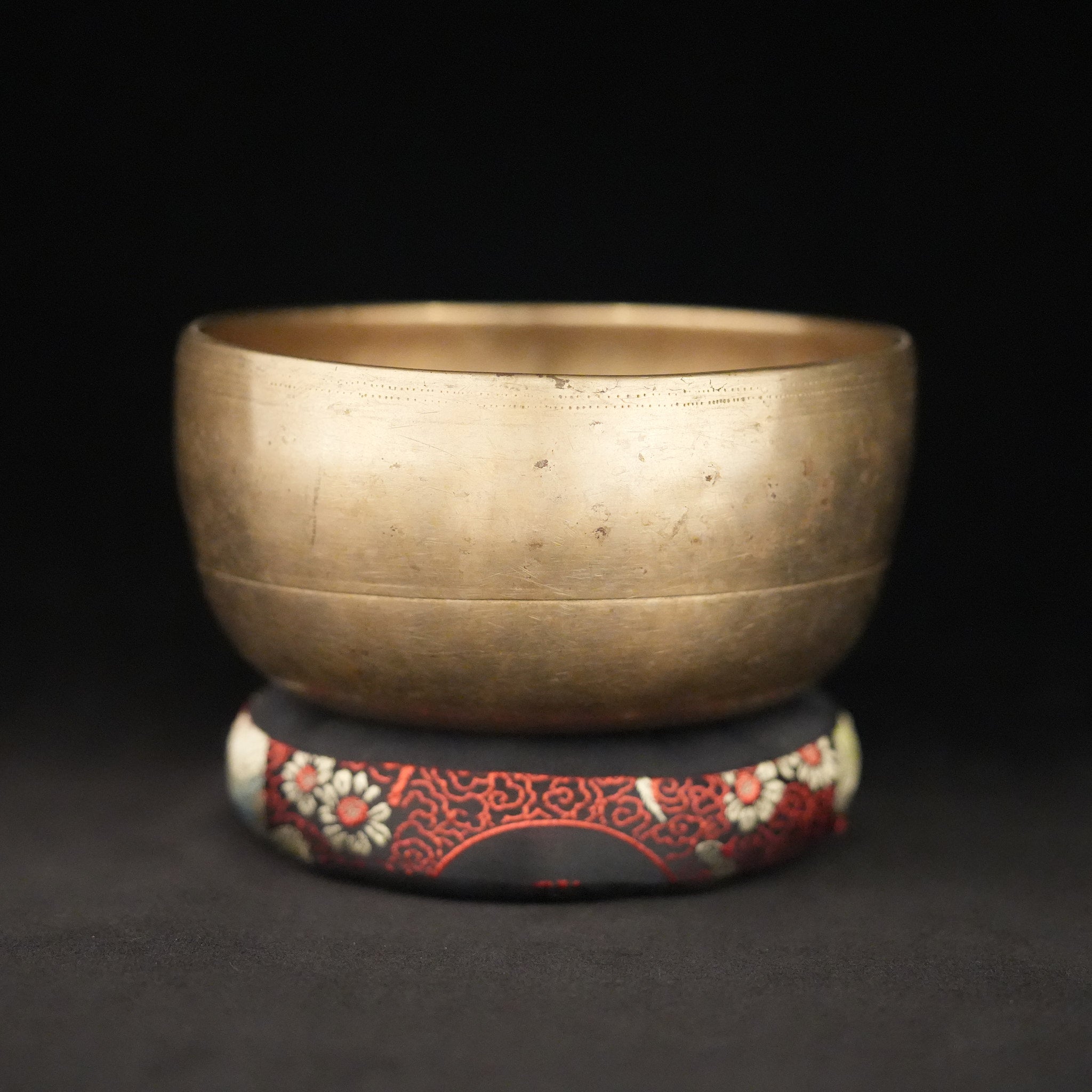6" Antique Singing Bowl in E – singingbowlmuseum